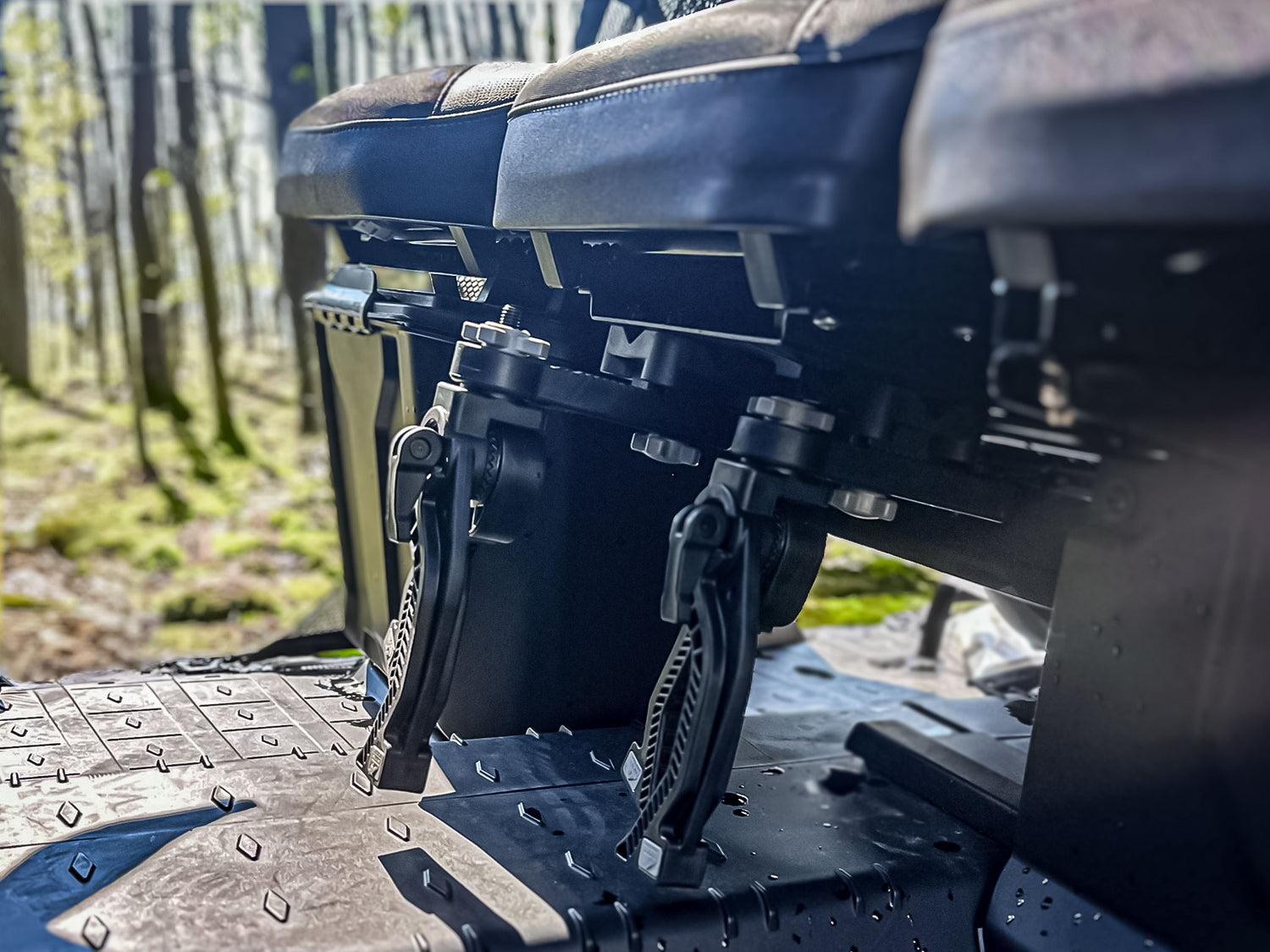 Defender Hidden Gun Mount V2 – Thumper Fab
